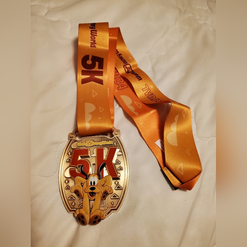 Disney Walt Disney World Virtual 5k Medal - Gem